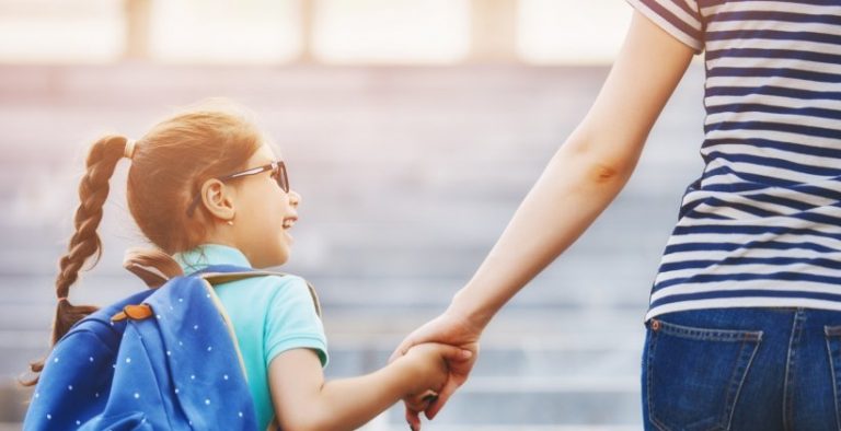 Préparer la première rentrée scolaire d’un enfant : Les conseils